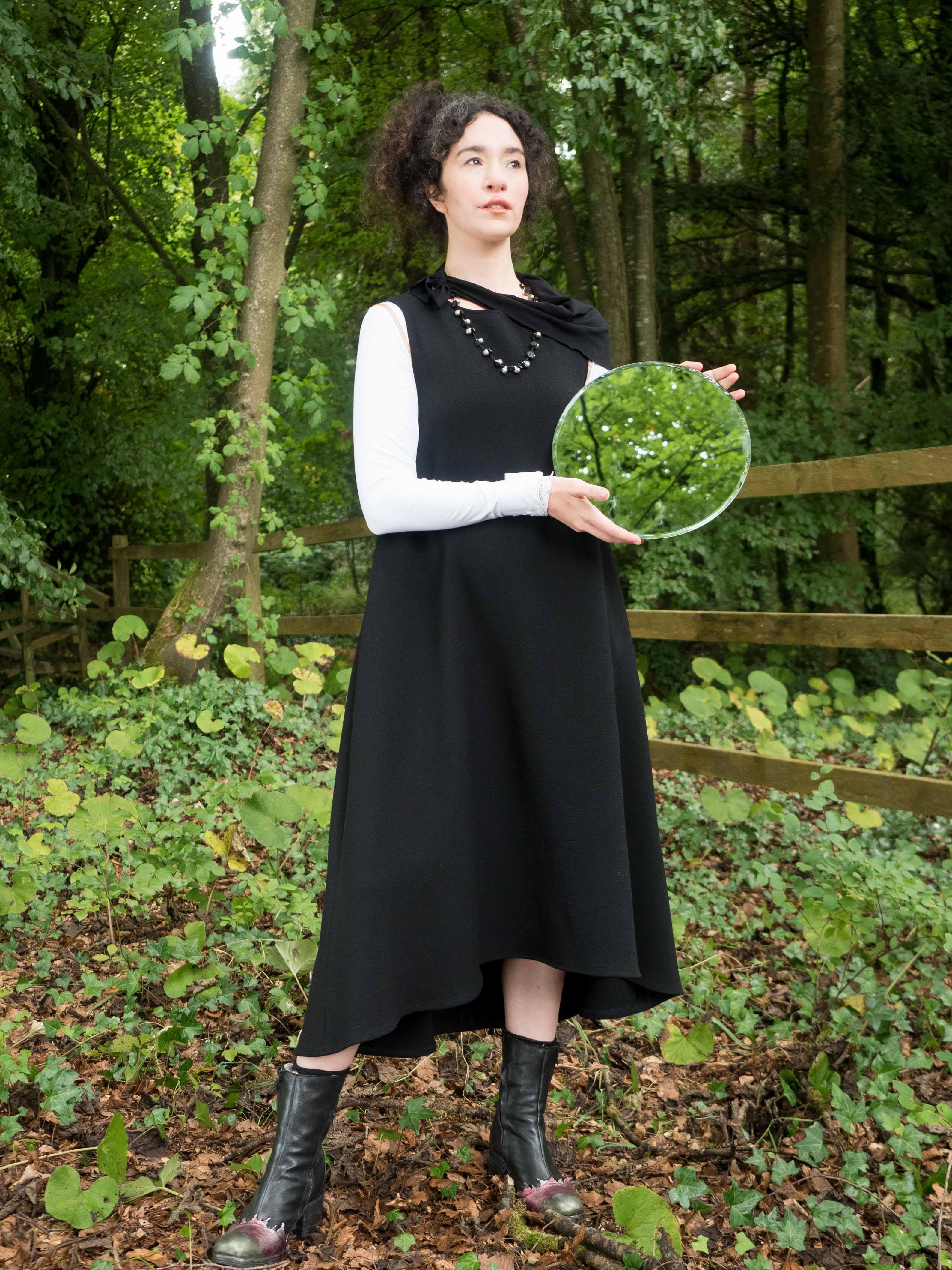 'Cylinder' pinafore - Black – MISE TUSA